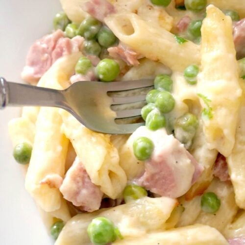 Cheesy Ham and Pea Pasta Bake - My Gorgeous Recipes