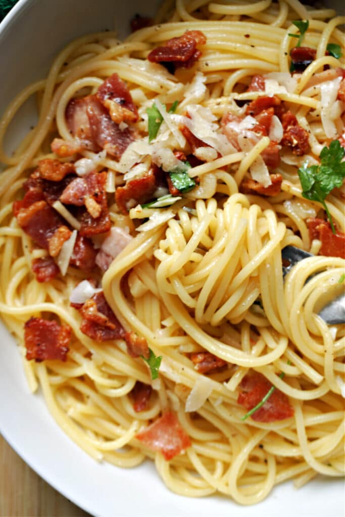 Garlic Bacon Pasta - My Gorgeous Recipes