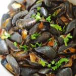 Steamed Chilli Mussels in Tomato Sauce - My Gorgeous Recipes