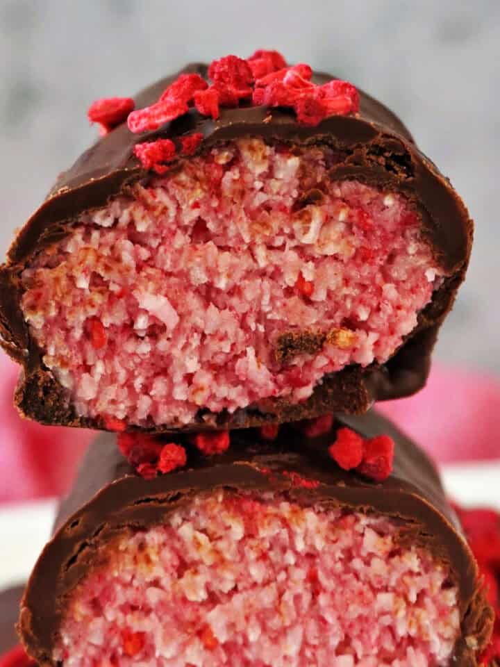 Raspberry White Chocolate Truffles - My Gorgeous Recipes