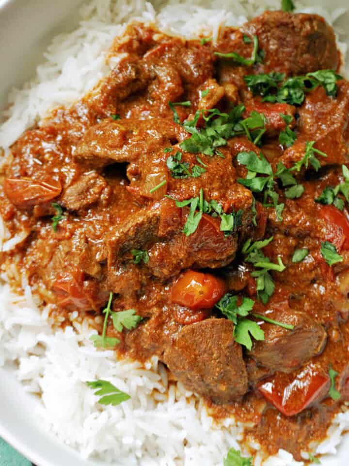 Slow Cooker Beef Rendang - My Gorgeous Recipes